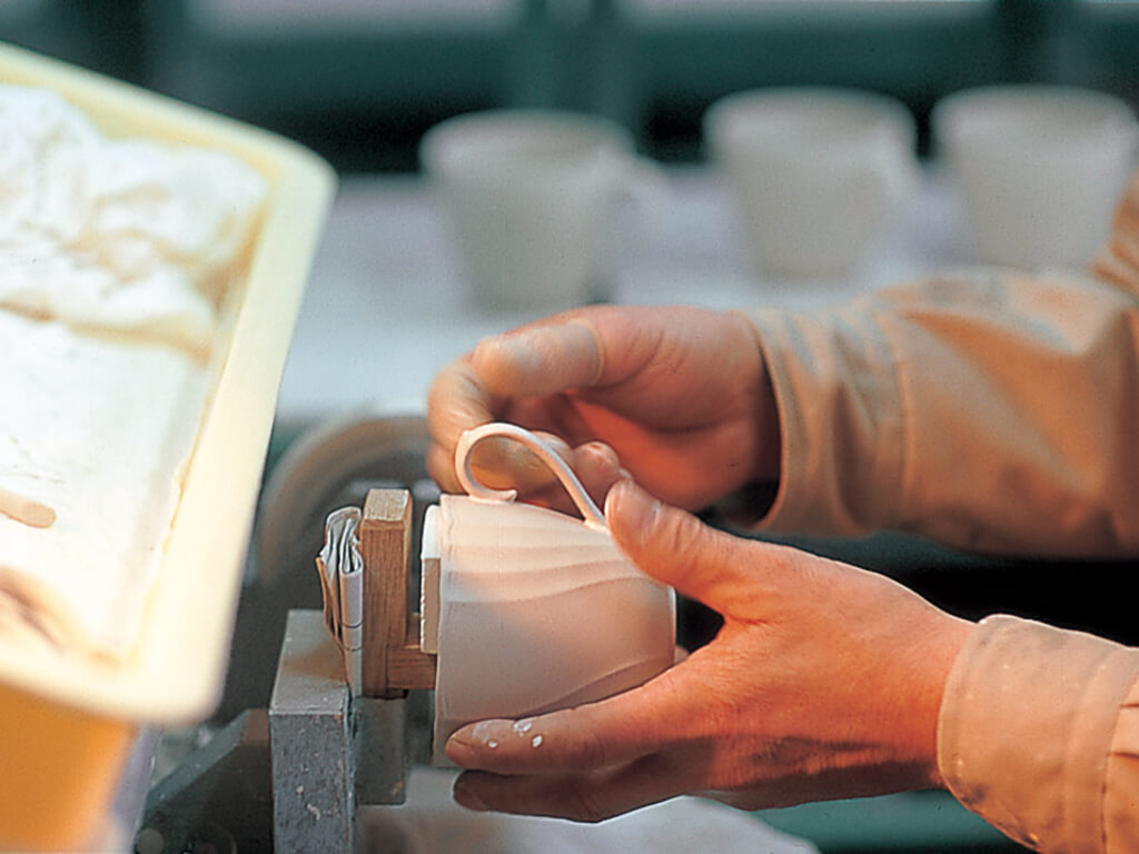 Tableware Business - NARUMI CORPORATION