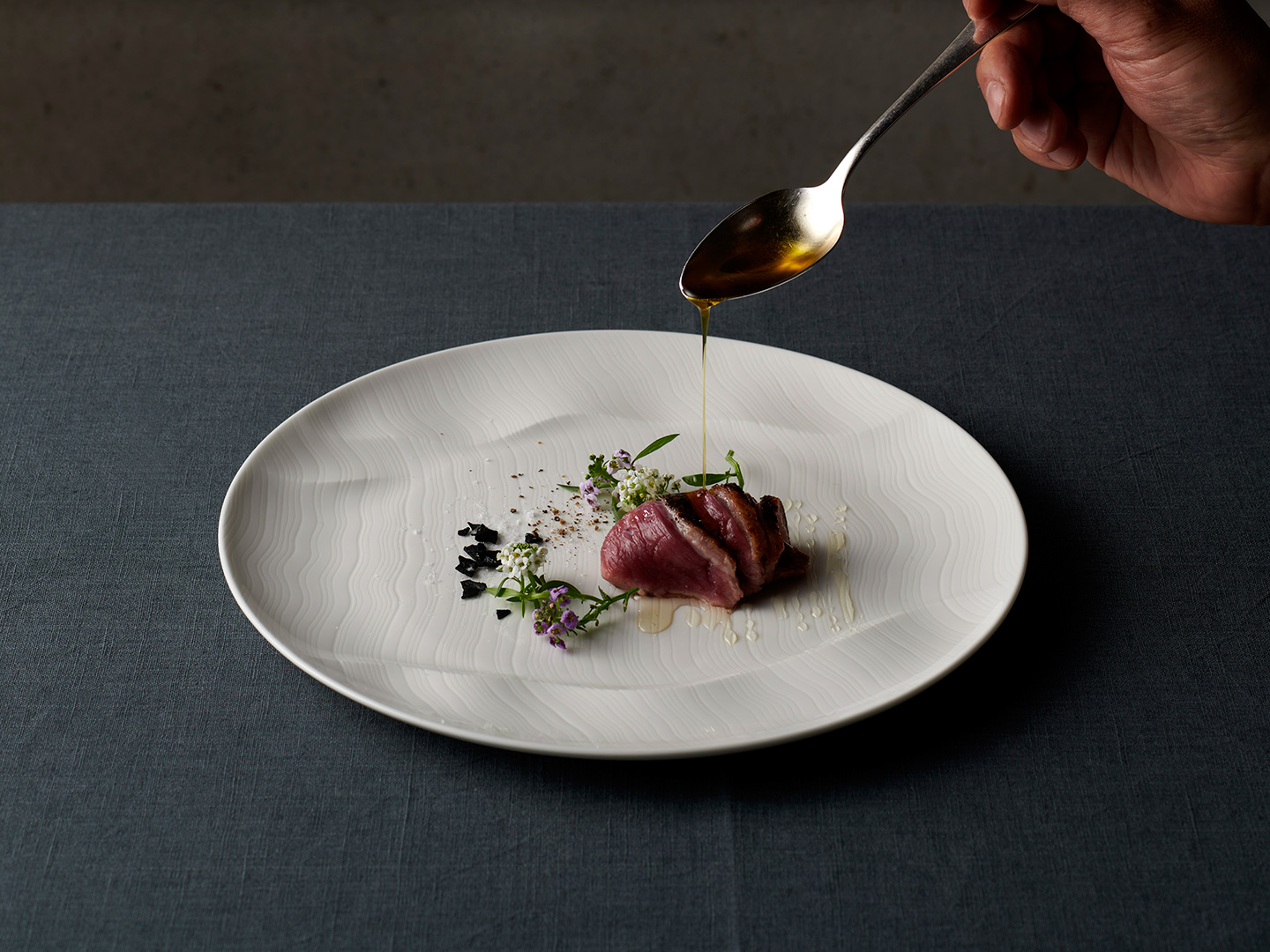 Master Dinner Plate Types: Shapes, Materials, Occasions, and More ...