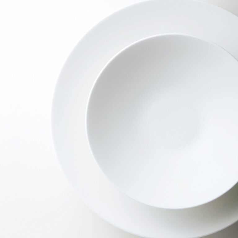 What Is Bone China? - NARUMI CORPORATION