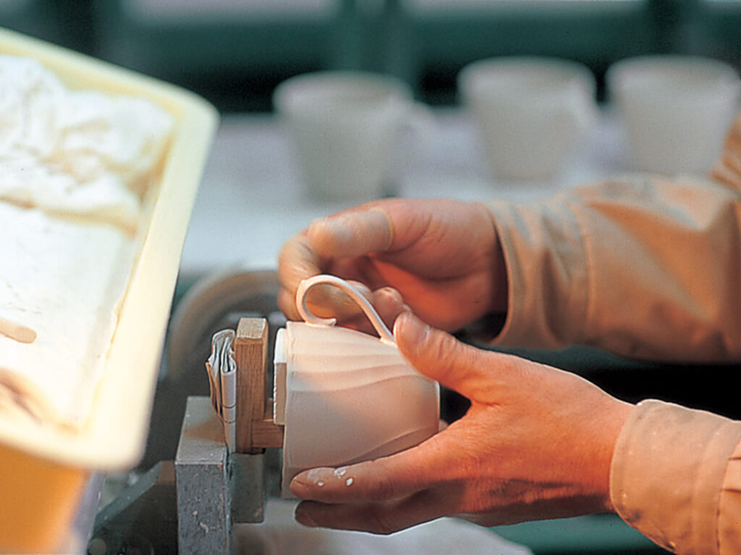 What Is Bone China? - NARUMI CORPORATION