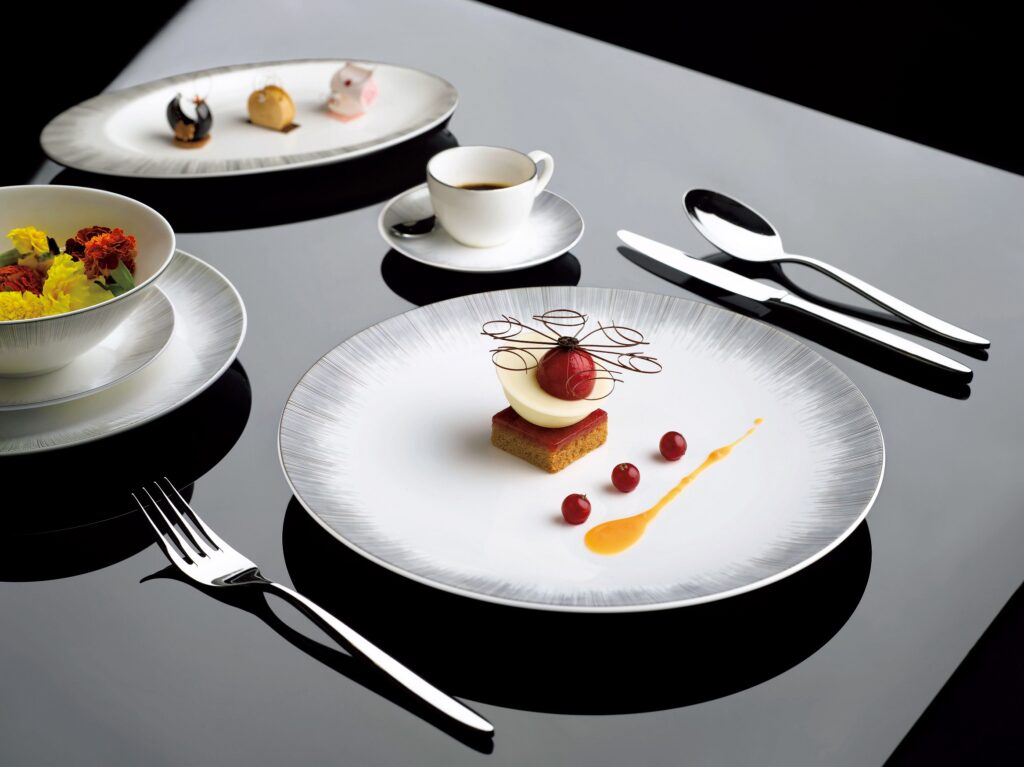 30cm OVAL RIM PLATTER - NARUMI CORPORATION